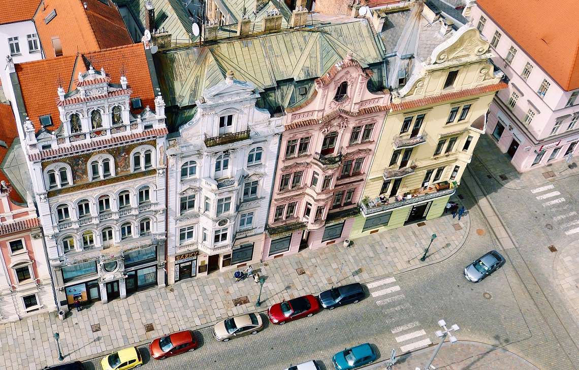 Driving in the Czech Republic: Driving Tips & Road Regulations with SIXT