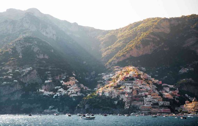 The 10 Most Scenic Roads in the World | SIXT rent a car Magazine