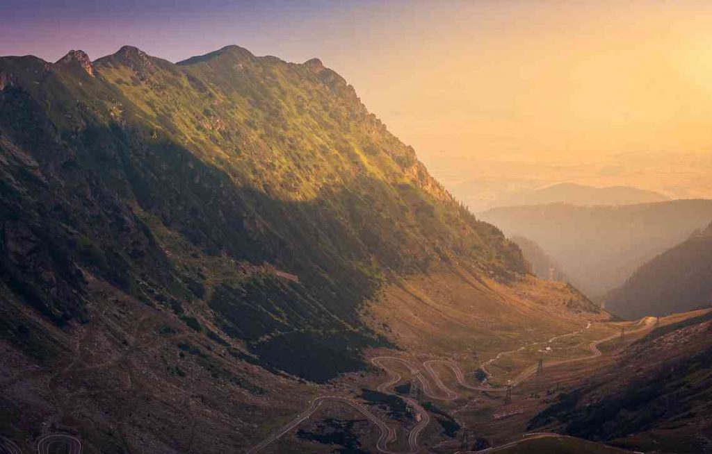 The 10 Most Scenic Roads in the World | SIXT rent a car Magazine
