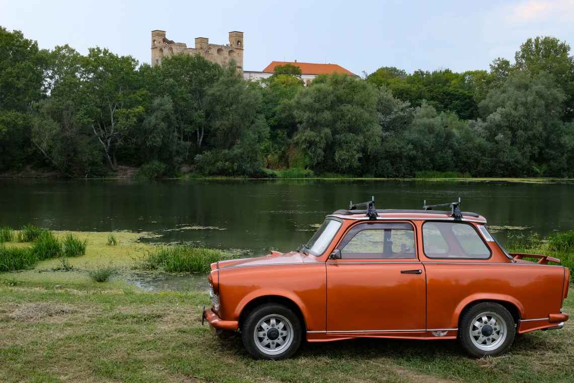 Exploring Some of the Worst Cars Ever Made | SIXT rent a car Magazine